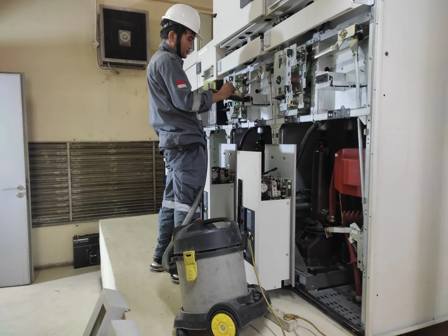 Service Panel Cubicle TM 20 KV | Our Services | PT Megatama Electric